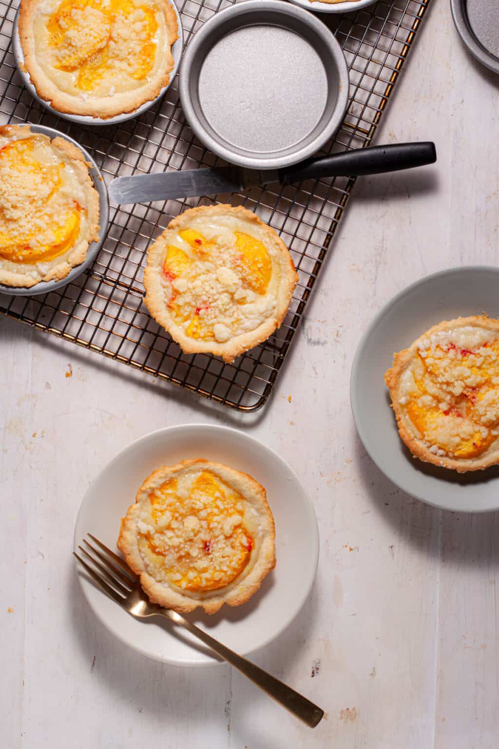 Mini Rustic Peach Custard Pies - The Real Recipes